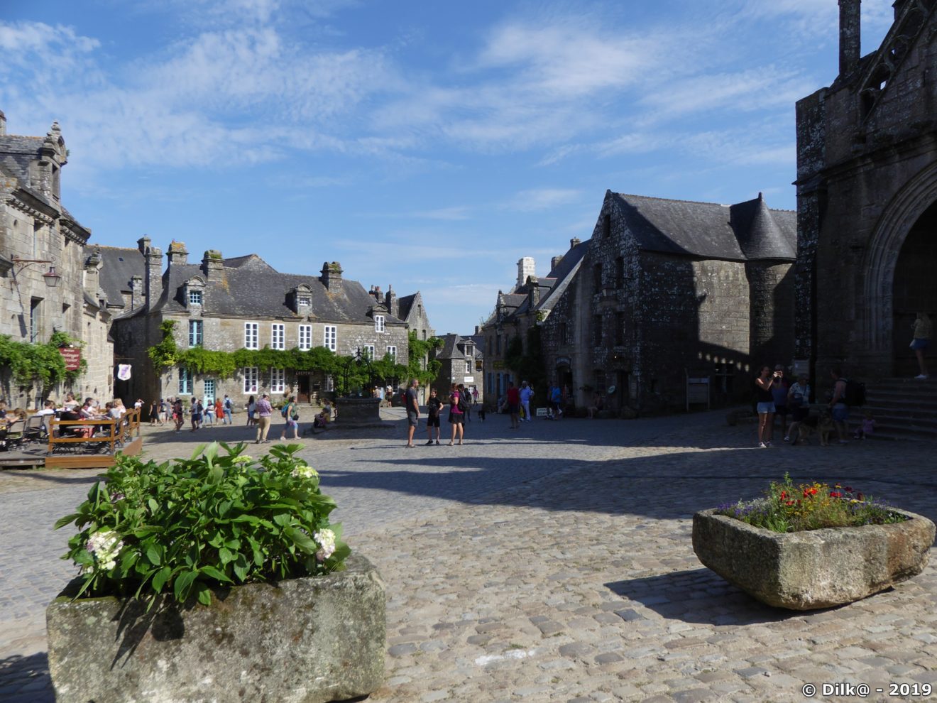 Locronan, petite Cité de Caractère en Bretagne - Voyager, découvrir ...
